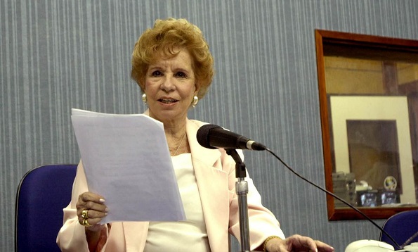 Atriz e radialista Daisy Lúcidi morre por covid-19 aos 90 anos - Parahybano